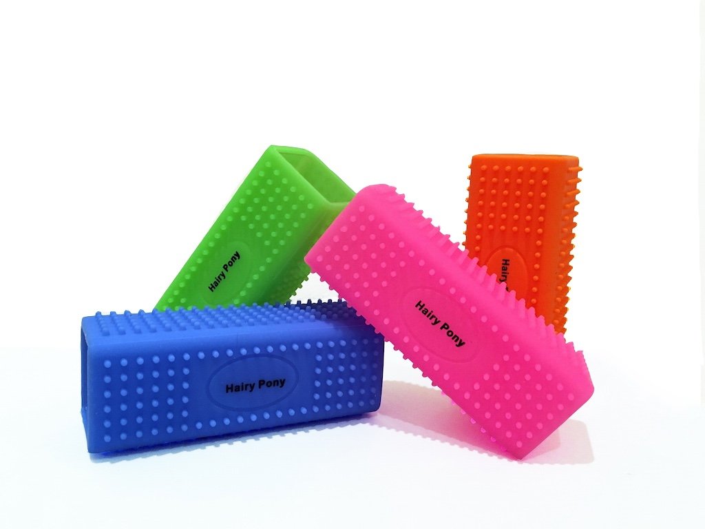 Hairy Pony Grooming Block – The Tack Box Saddleworld